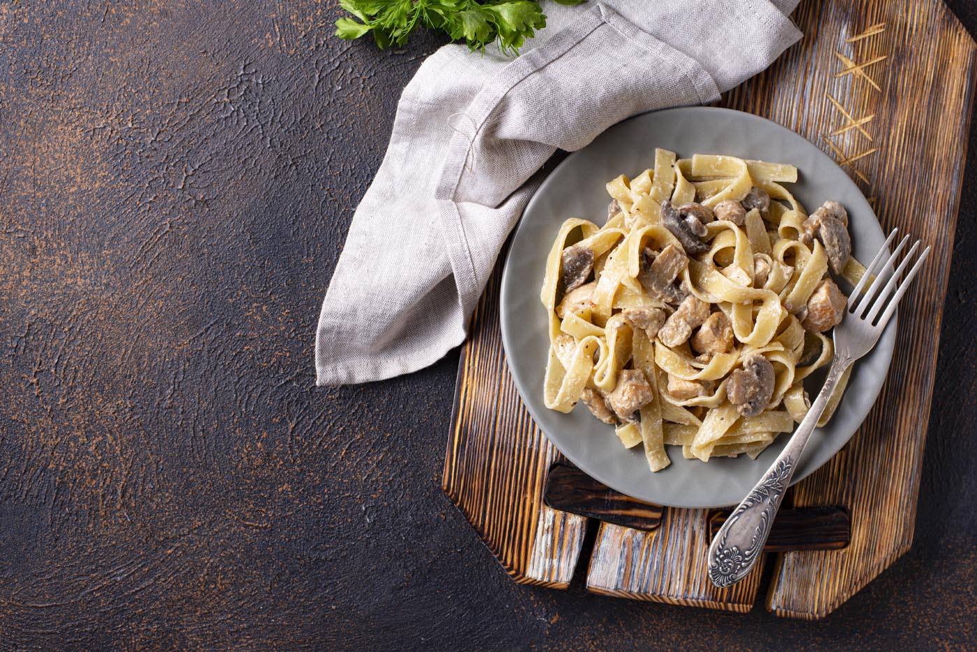 Spaghettata di Mezzanotte - Pasta Aioli Peperoncino